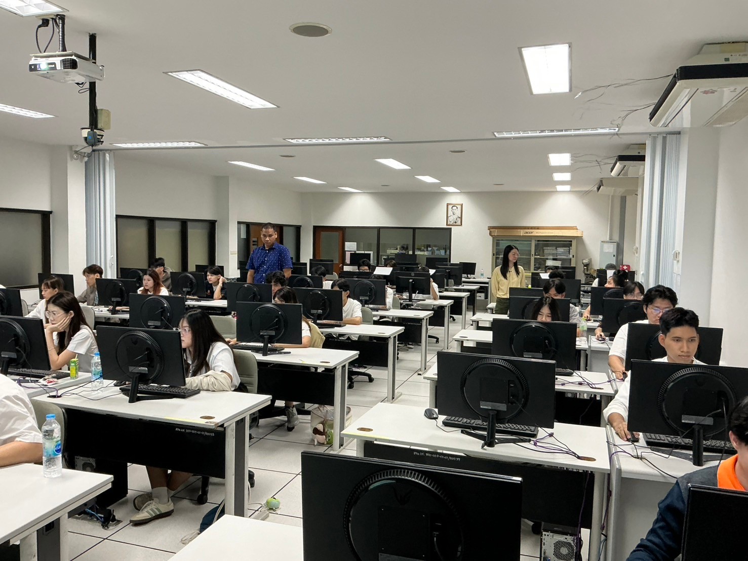 Computer Laboratory - Industrial Engineering Kmutnb